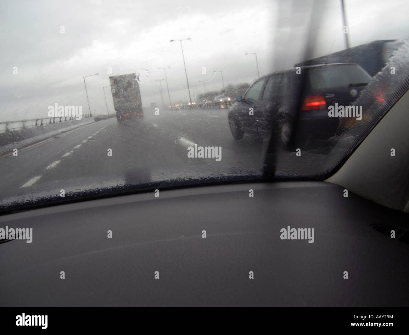 Car glare windscreen hi-res stock photography and images - Alamy