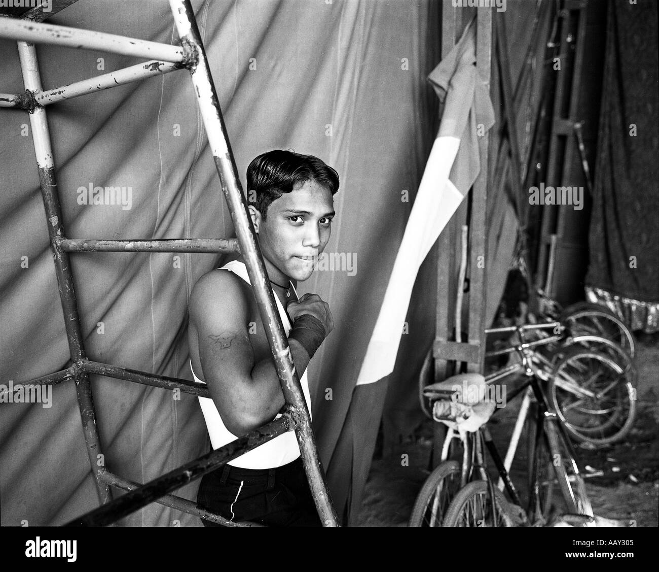 Focusing before his one man act The Apollo circus artists earn their ...