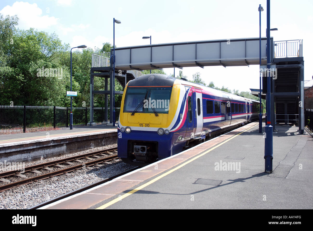 Arriva Class 175 diesel train at Leominster railway station ...