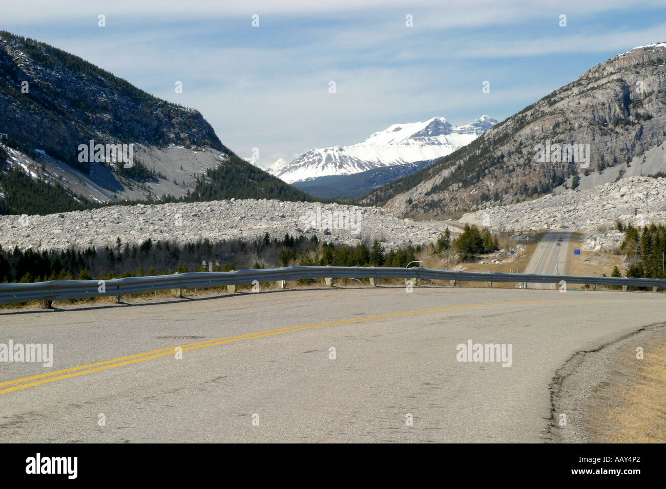 Rock slide crowsnest pass frank hi-res stock photography and images - Alamy