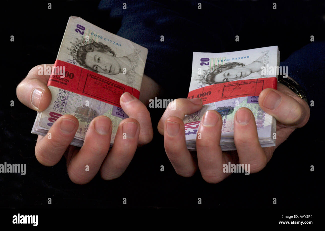 Bundles of money sterling hi-res stock photography and images - Alamy
