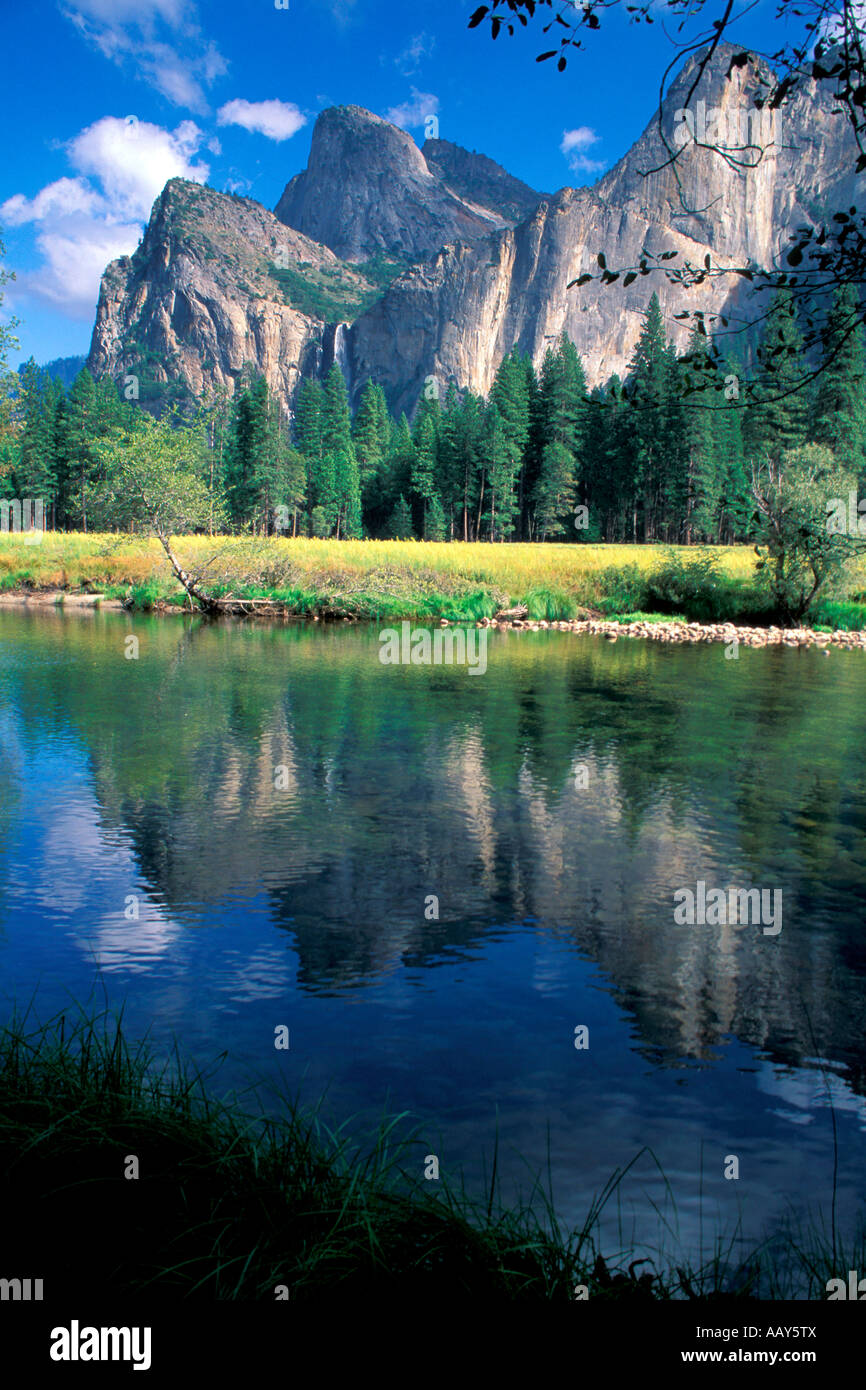 Cathedral Rock reflecting in the Merced River in Yosemite National Park ...