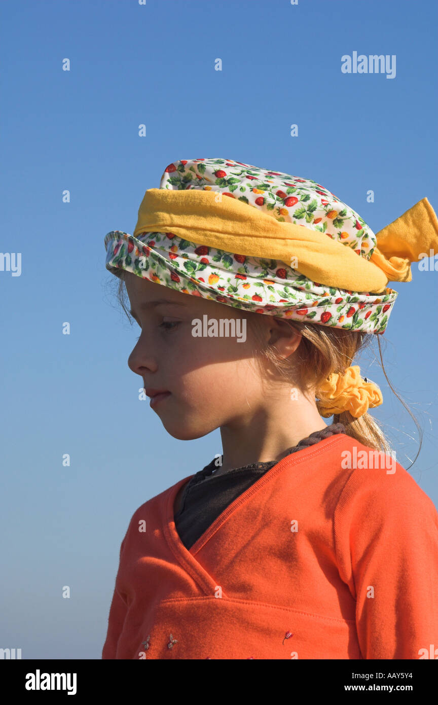 Warily hi-res stock photography and images - Alamy