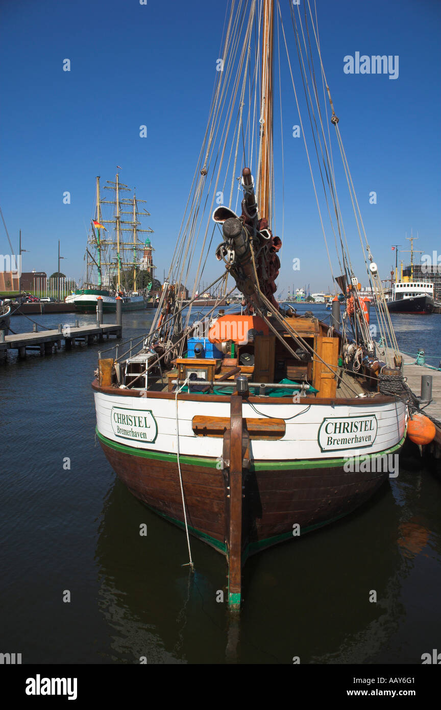 Germany docks hi-res stock photography and images - Alamy