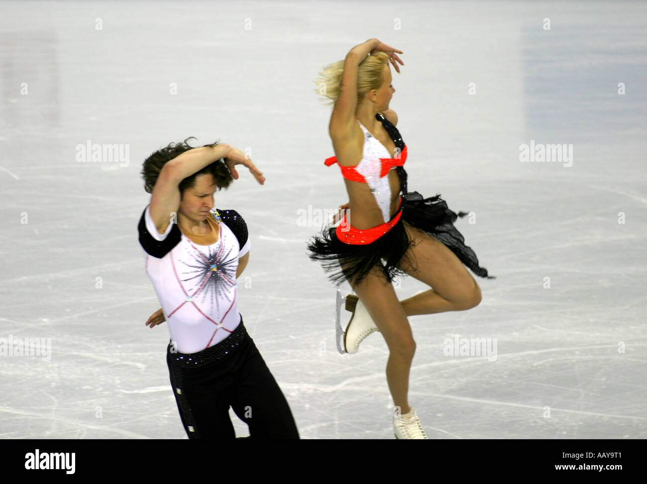 Figure skate stunt competition hi-res stock photography and images - Alamy