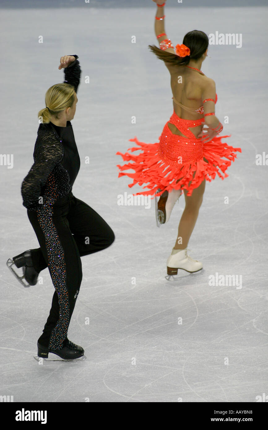 Pairs figure skating practice hi-res stock photography and images - Alamy