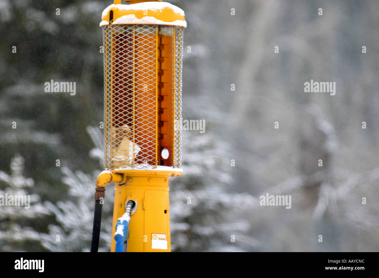 Pump case hi-res stock photography and images - Alamy