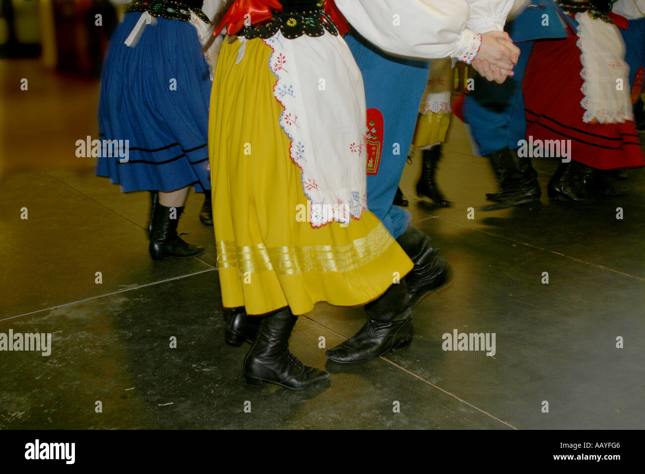 Ukrainian folk Dancing Stock Photo - Alamy