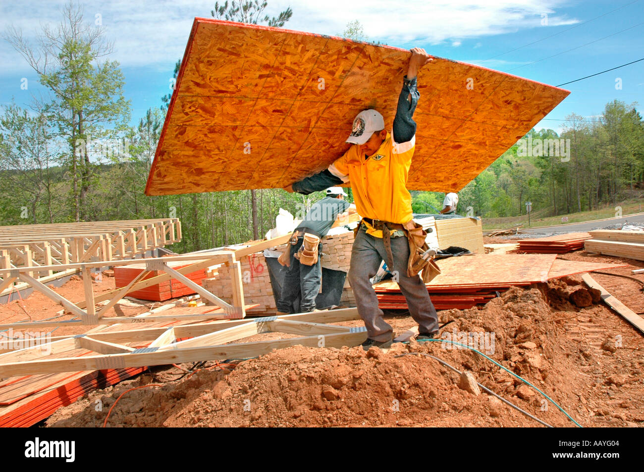 Rough framing crew from Mexico and Guadamala working in Atlanta USA on ...