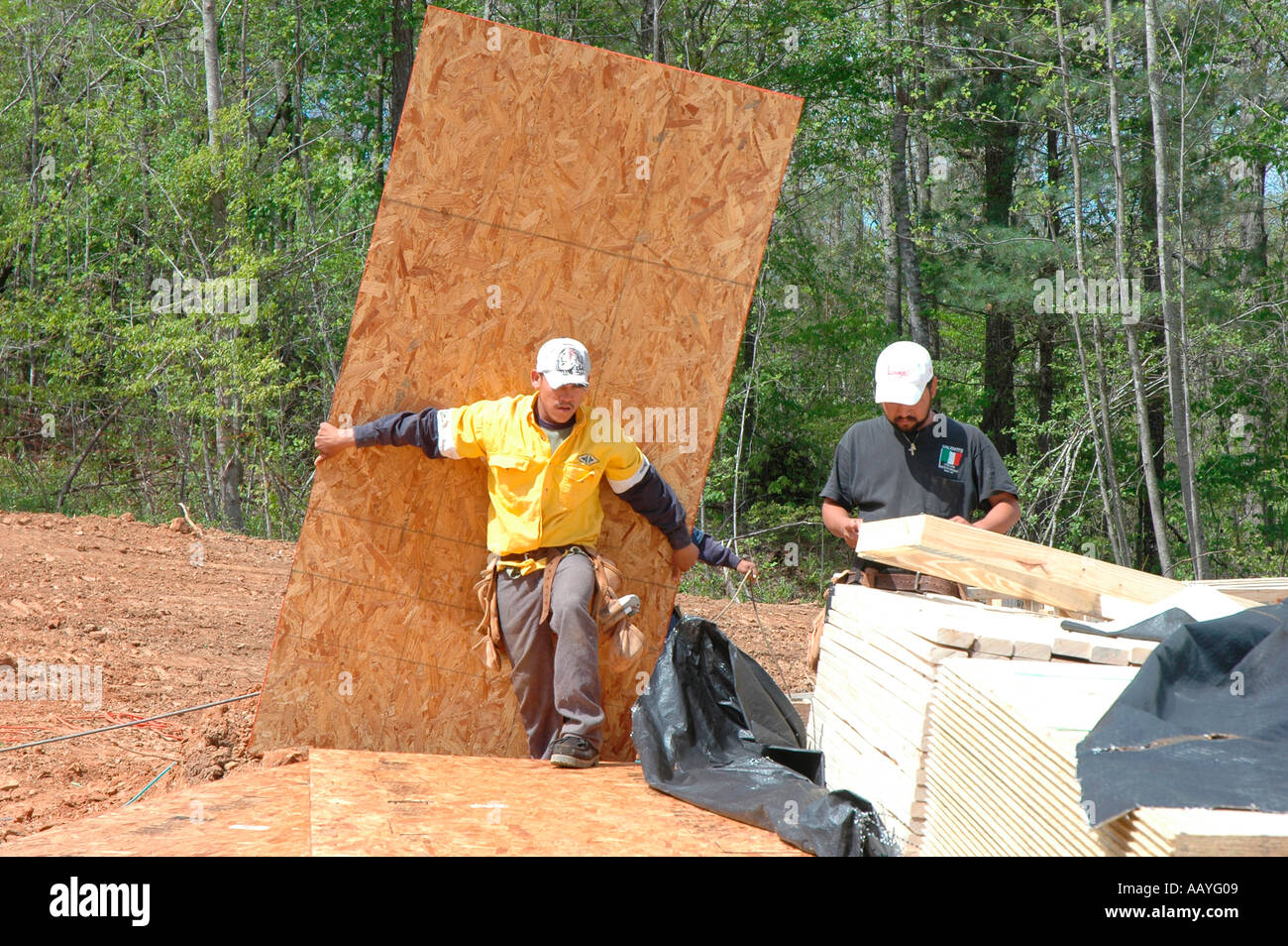 Rough framing crew from Mexico and Guadamala working in Atlanta USA on ...