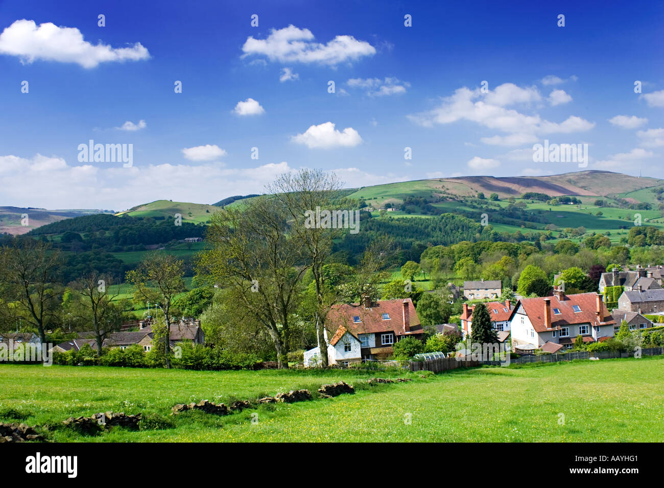 Hathersage village hi-res stock photography and images - Alamy