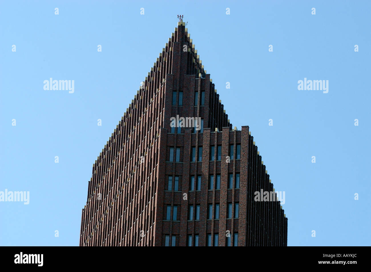 High rise building mercedes hi-res stock photography and images - Alamy