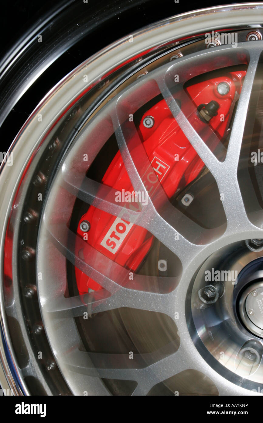 Rotating rim hi-res stock photography and images - Alamy