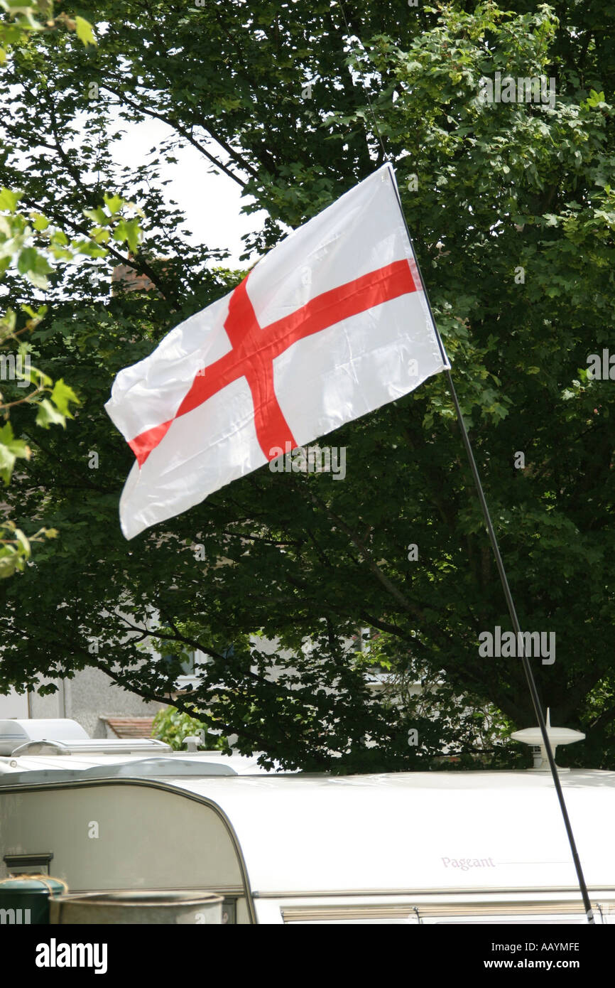 English flag flying site hi-res stock photography and images - Alamy