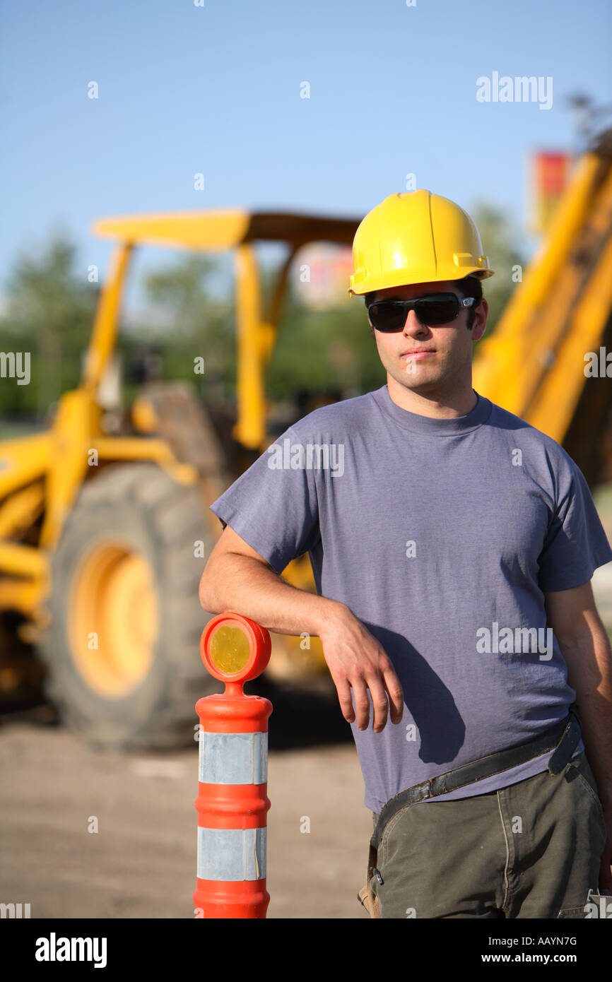 Only one construction worker hi-res stock photography and images - Alamy