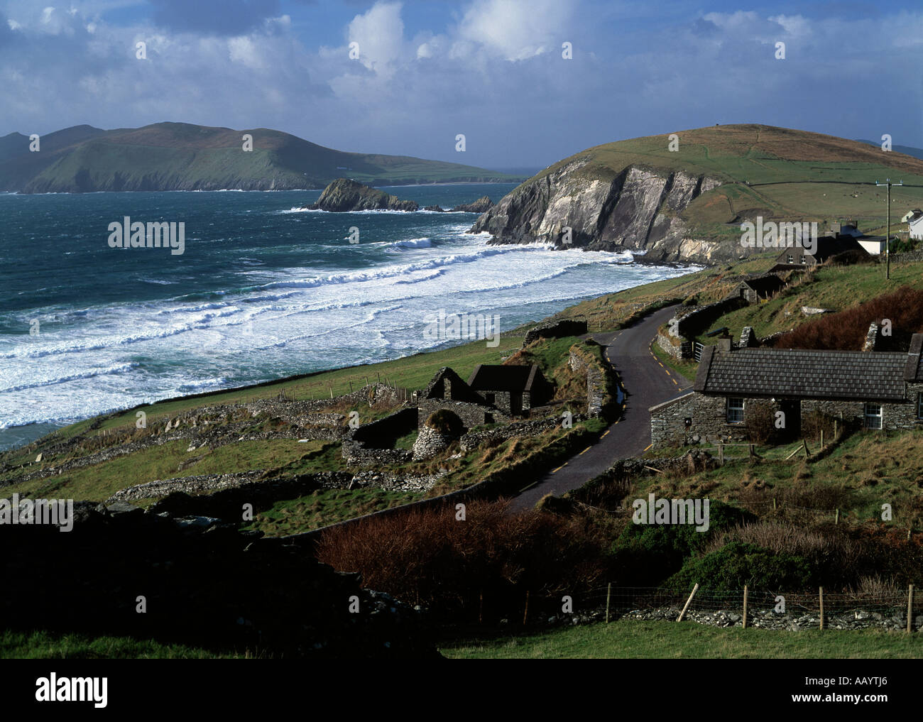 Dingle peninsula archaeology hi-res stock photography and images - Alamy