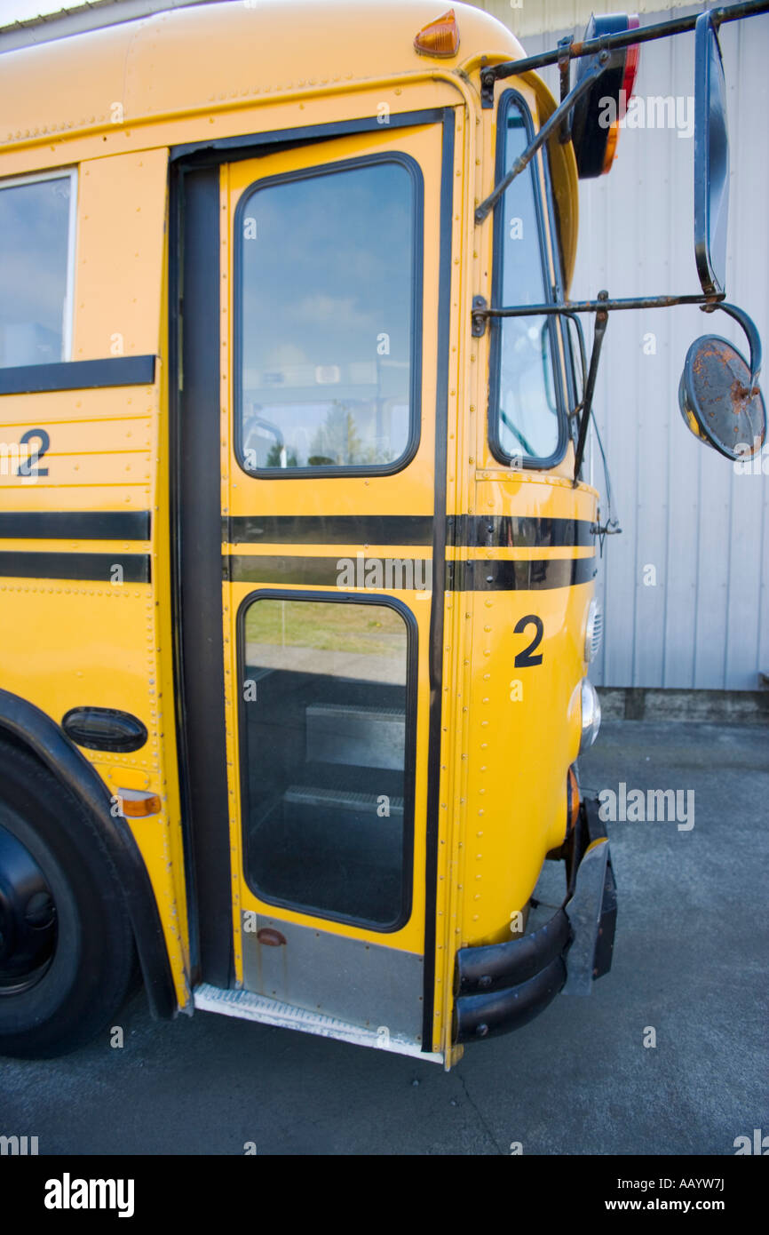 Closed school bus door hi-res stock photography and images - Alamy