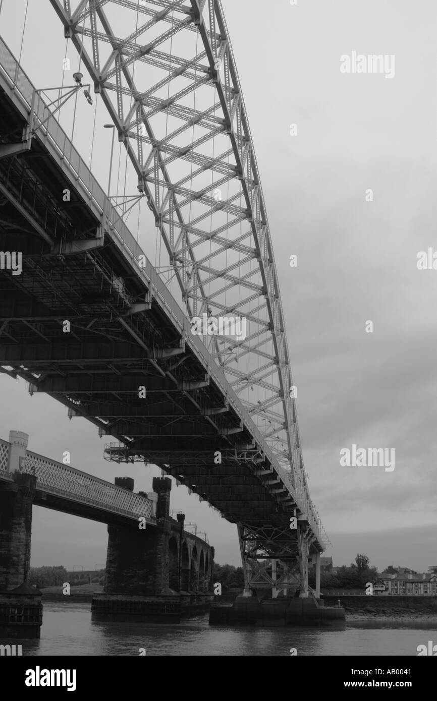 Runcorn canal hi-res stock photography and images - Alamy