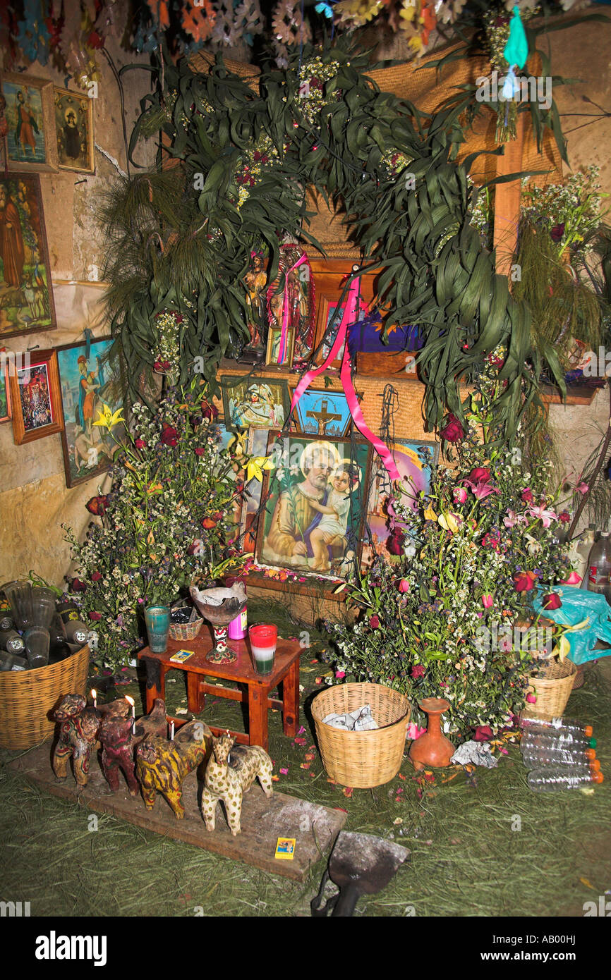Catholic shrine inside a house hi-res stock photography and images - Alamy