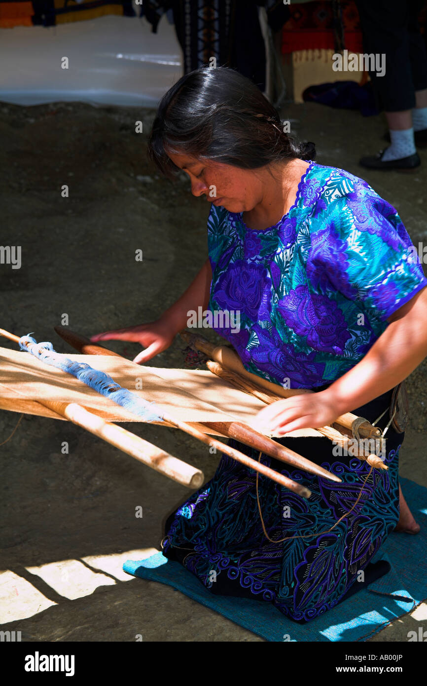 Lady weaver hi-res stock photography and images - Alamy