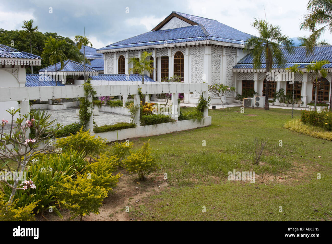 Handicraft Cultural Complex. Langkawi island, Malaysia Stock Photo - Alamy
