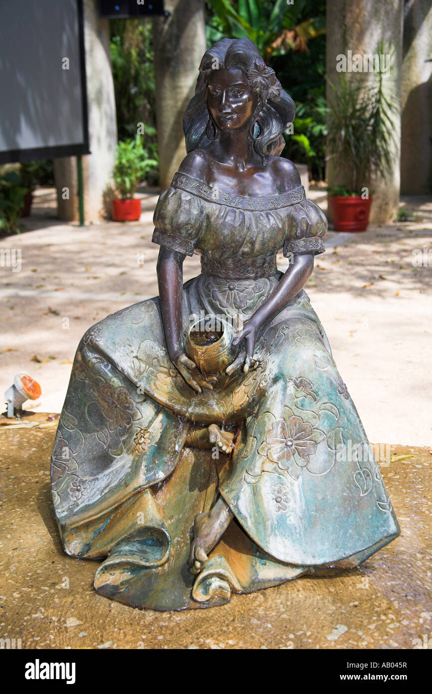Tabasco woman fountain, Olmec Archaeological Museum, Parque La Venta ...