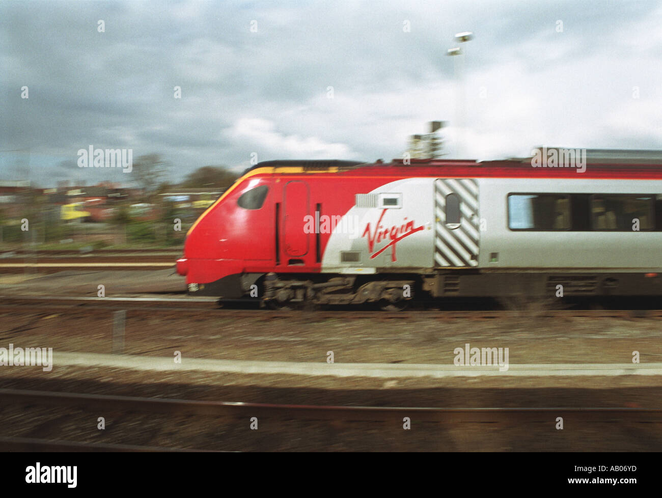 virgin train at chester station uk Stock Photo - Alamy