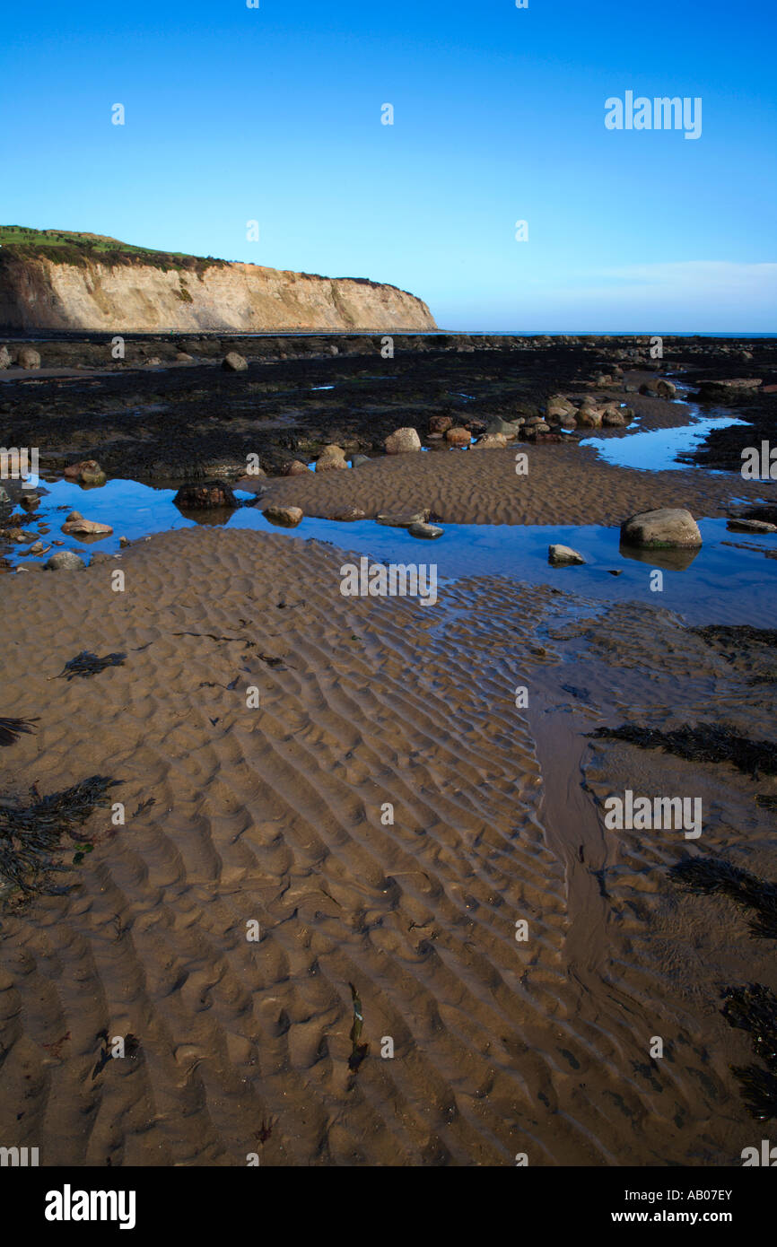 Rock pools robin hoods bay hi-res stock photography and images - Alamy