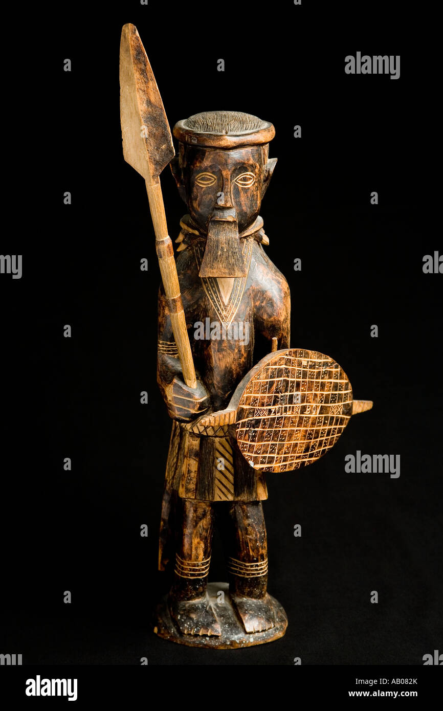 African warrior spear and shield hi-res stock photography and images ...