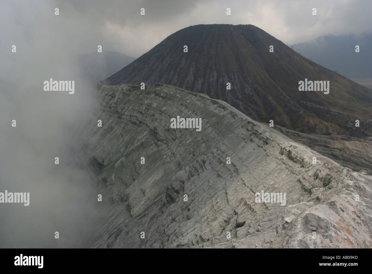 Pacific ring of fire hi-res stock photography and images - Alamy