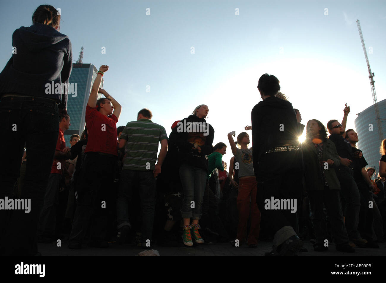 Woman dancing outdoor rock concert hi-res stock photography and images ...