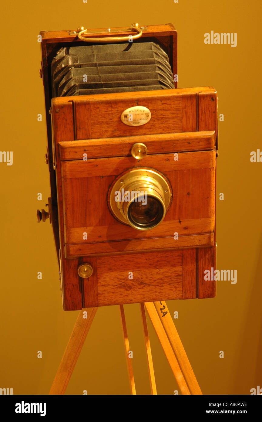 Bellows camera vintage stand hi-res stock photography and images - Alamy