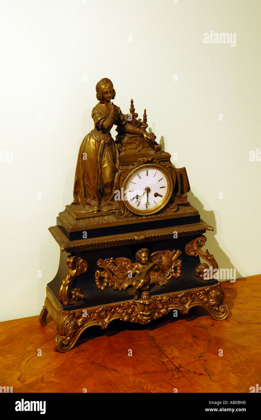 Oldfashioned clock hi-res stock photography and images - Alamy