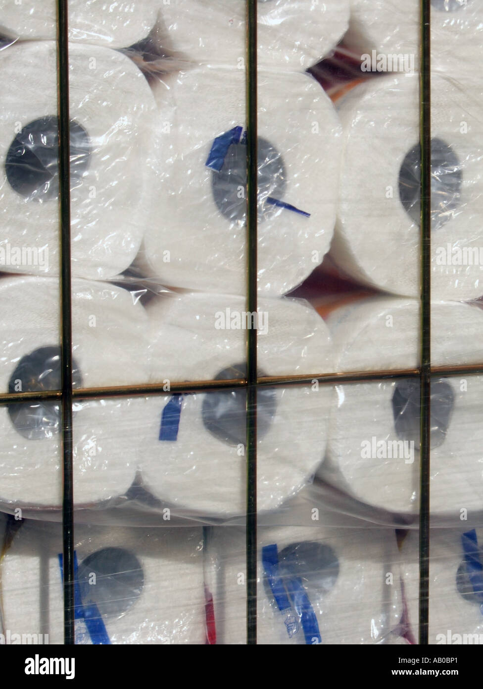 Toilet roll toilet roll supermarket trolley hi-res stock photography ...