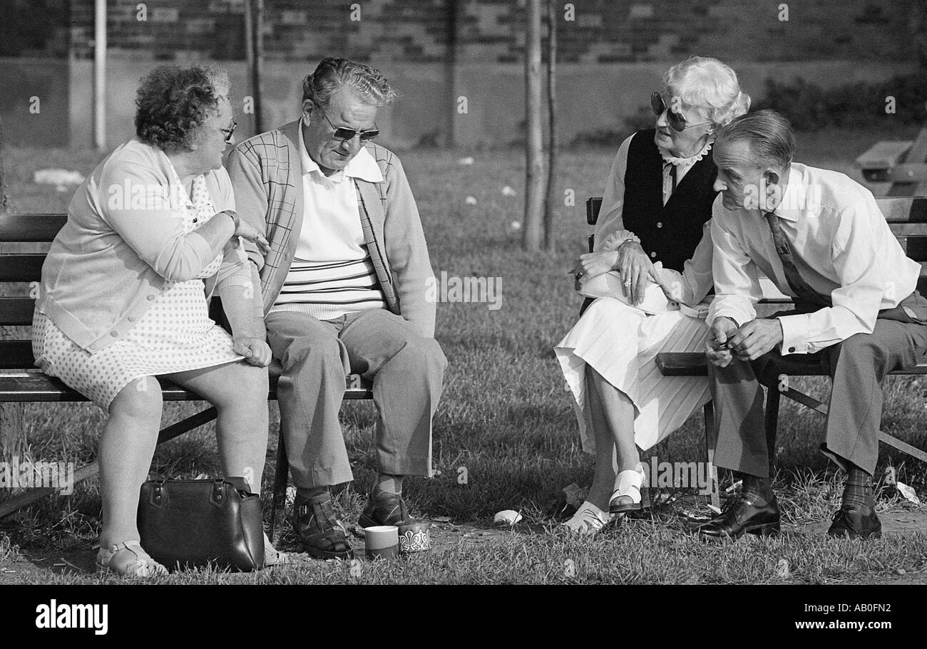 Chat sitting Black and White Stock Photos & Images - Alamy