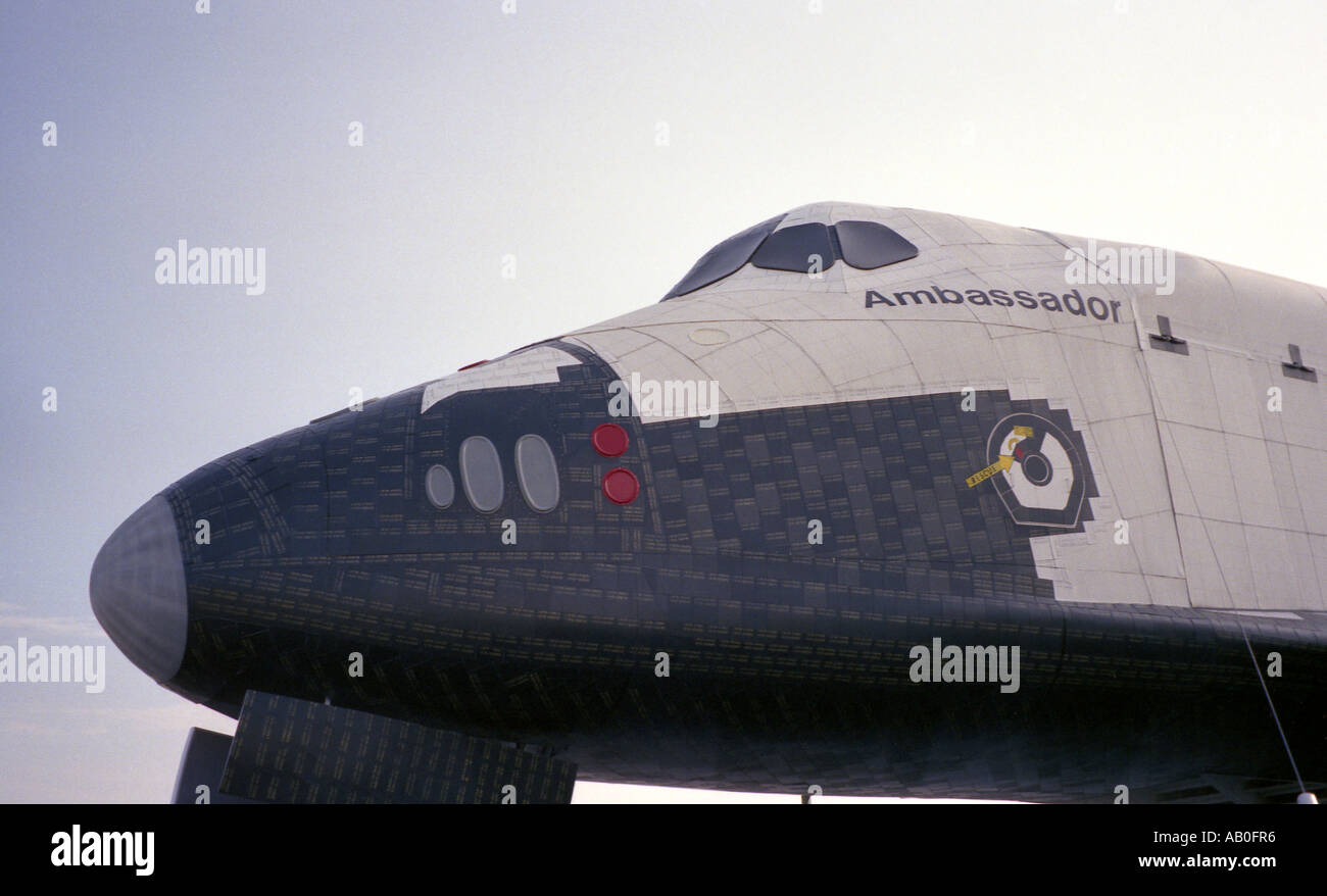 Space shuttle nose hi-res stock photography and images - Alamy