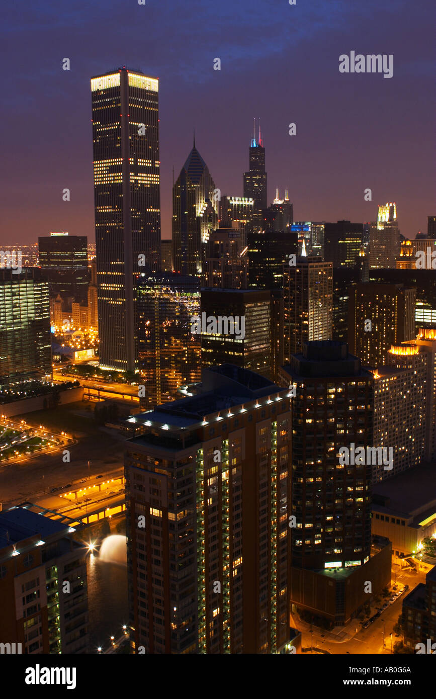 Chicago night lights hi-res stock photography and images - Alamy