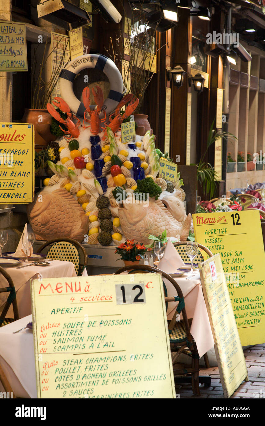 Menu boards and shellfish Stock Photo - Alamy