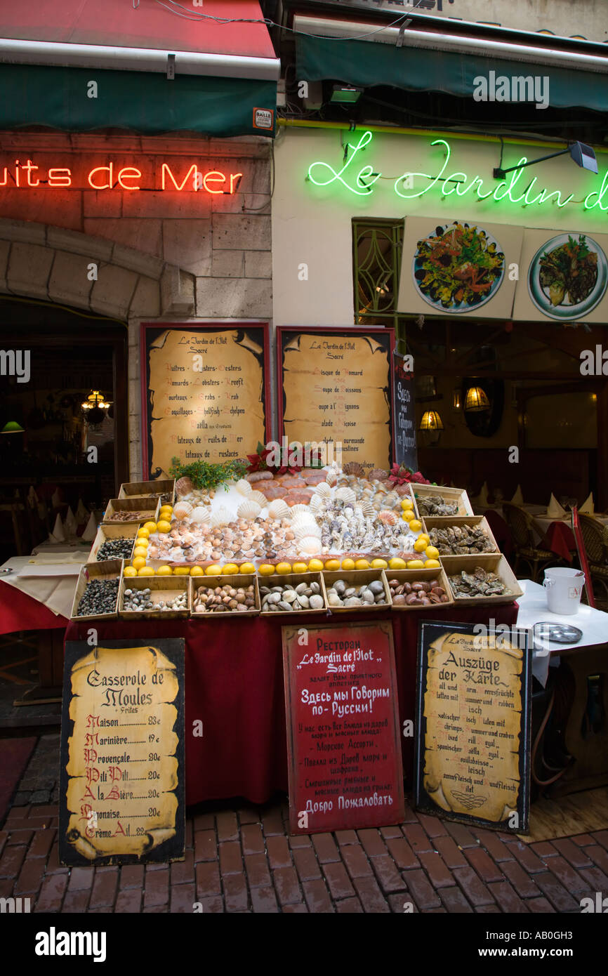 Menu boards and shellfish Stock Photo - Alamy