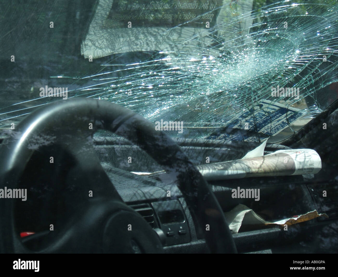 smashed car windscreen Stock Photo - Alamy