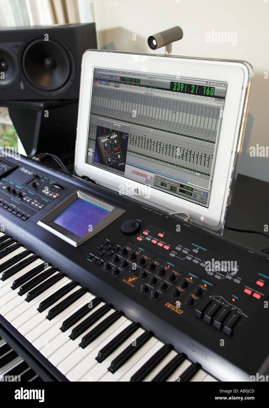 Pro tools software hi-res stock photography and images - Alamy