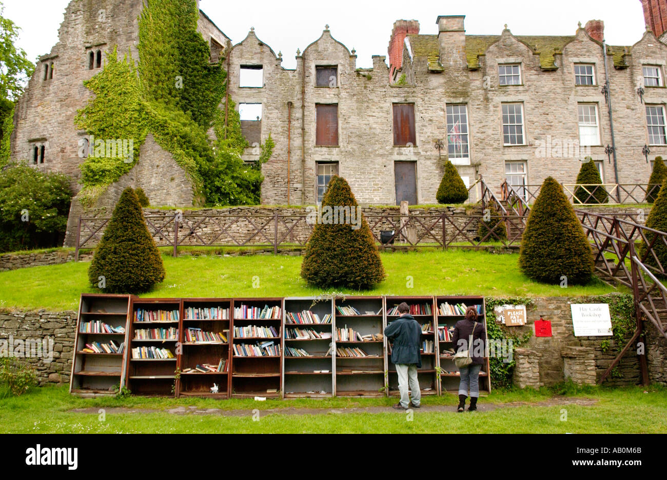 Open air honesty bookshop at Hay Castle Hay on Wye Powys Wales UK Stock ...