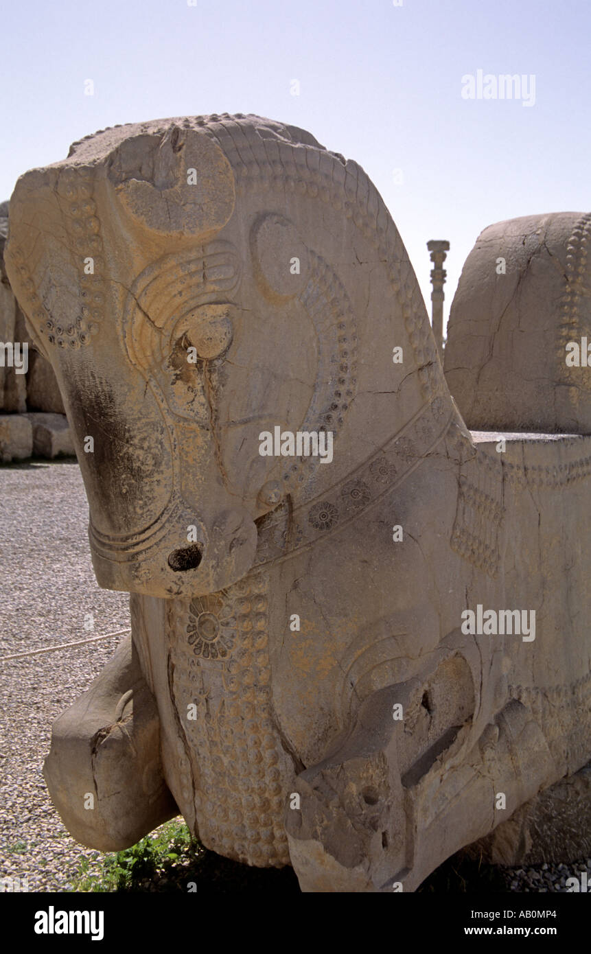 Ancient persian sculpture hi-res stock photography and images - Alamy