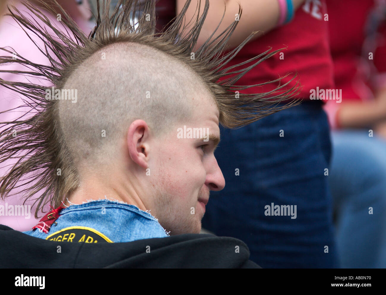 Mohican haircut hi-res stock photography and images - Alamy