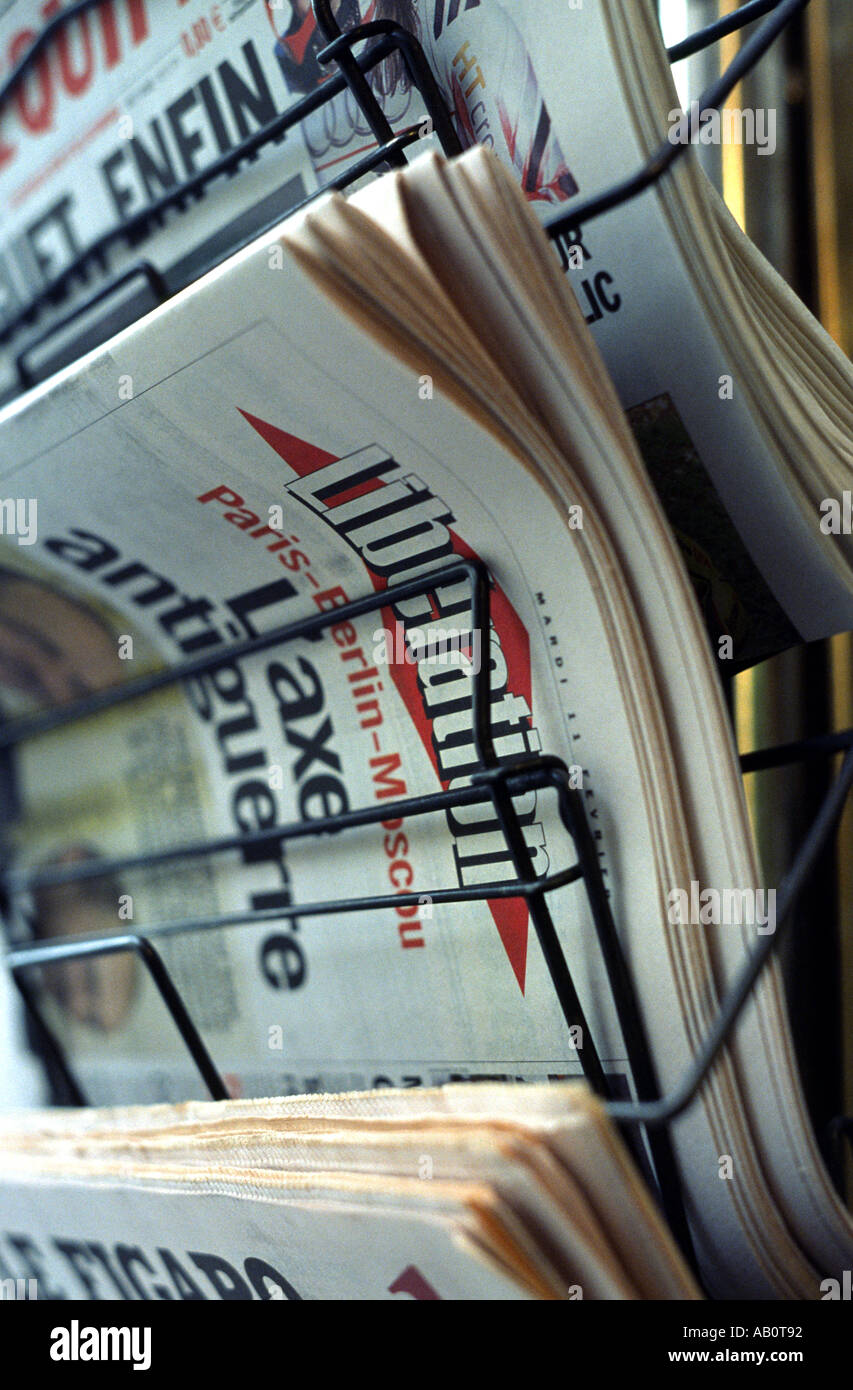 Paris soir newspaper hi-res stock photography and images - Alamy