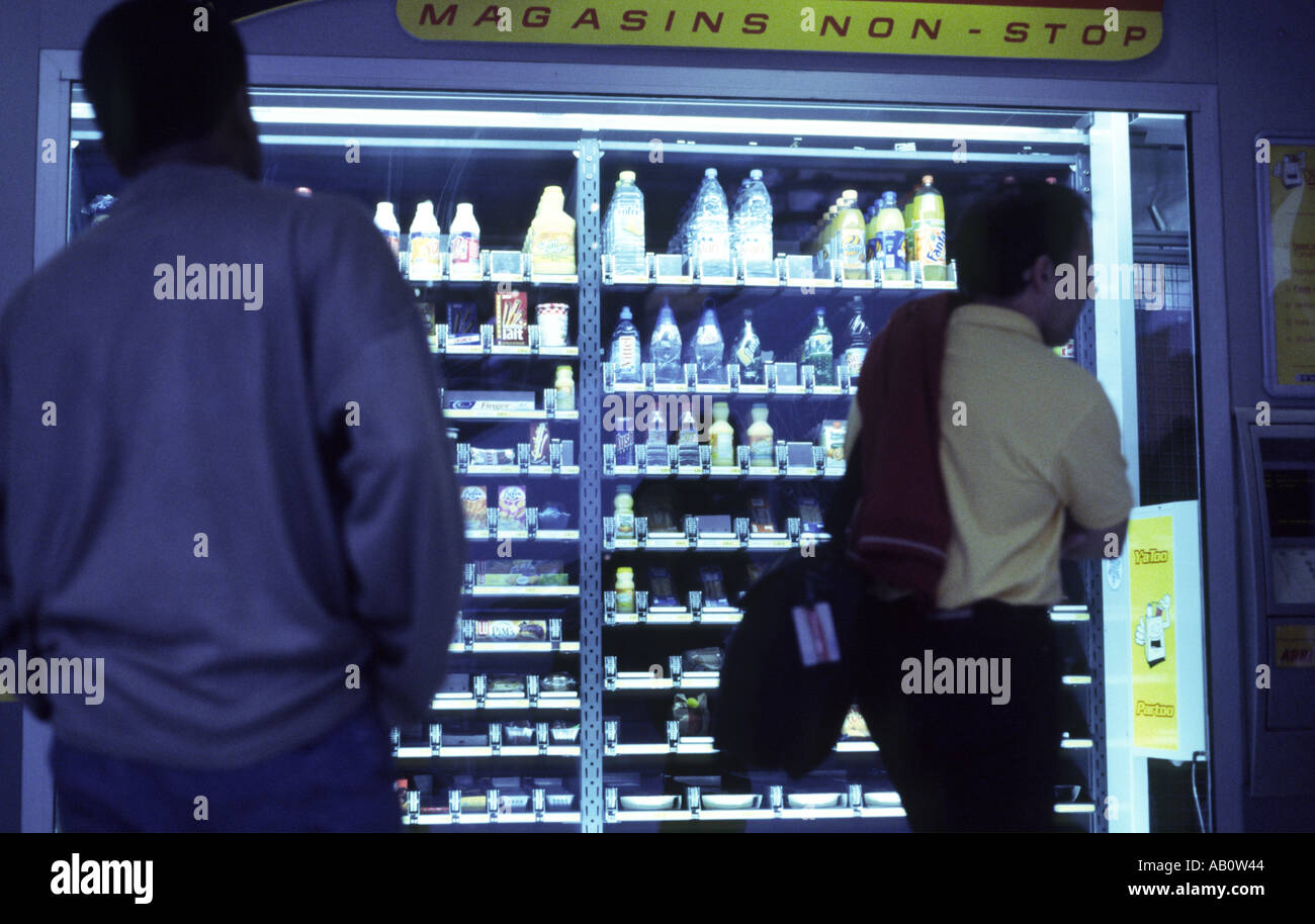 Vending machine at the Gare du Nord station in Paris France Stock Photo ...