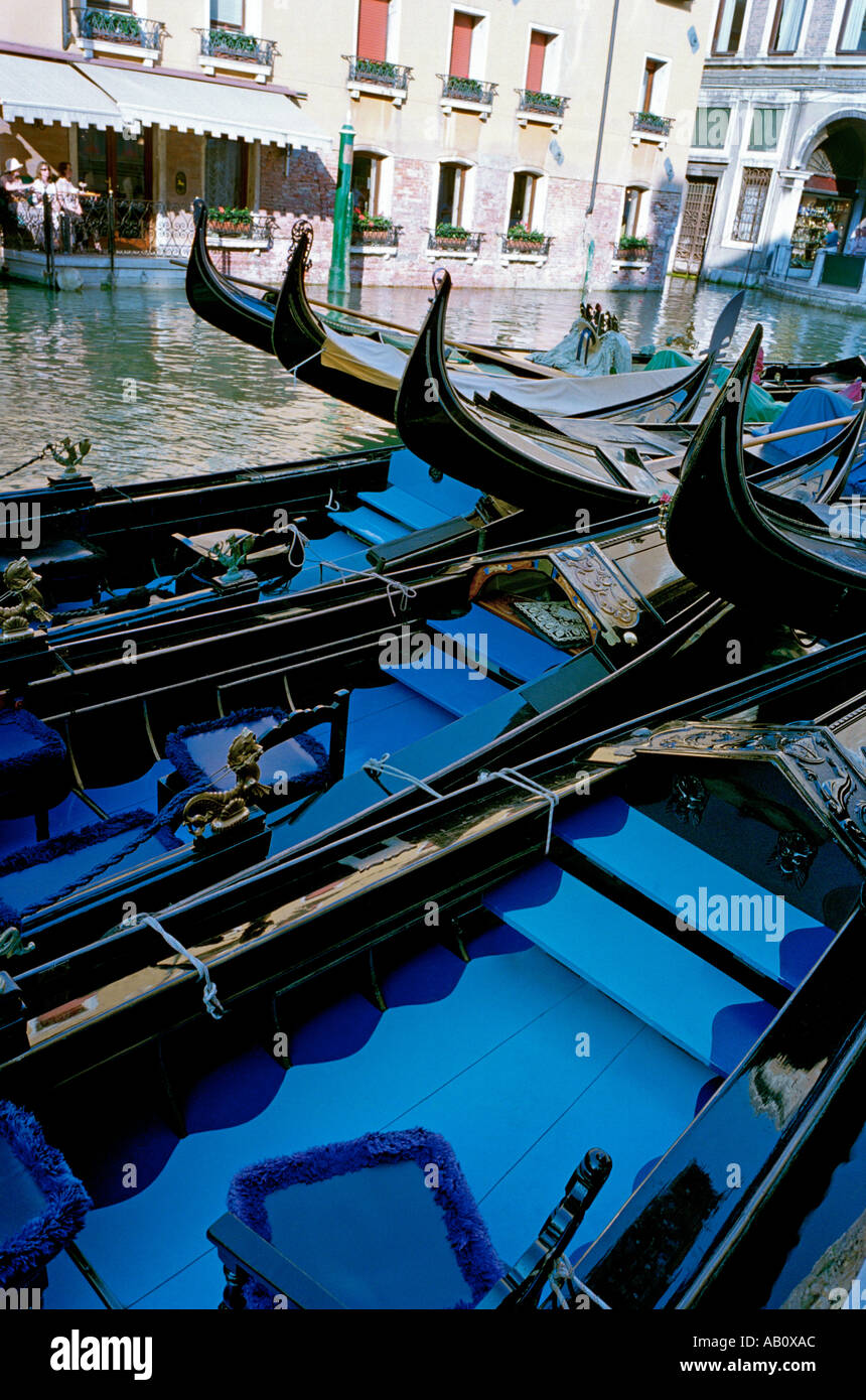 Gondolas saint mark venice hi-res stock photography and images - Alamy