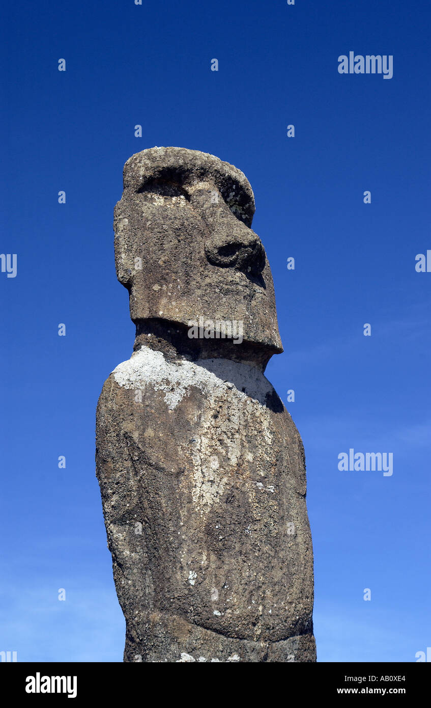 Easter island maoi man hi-res stock photography and images - Alamy