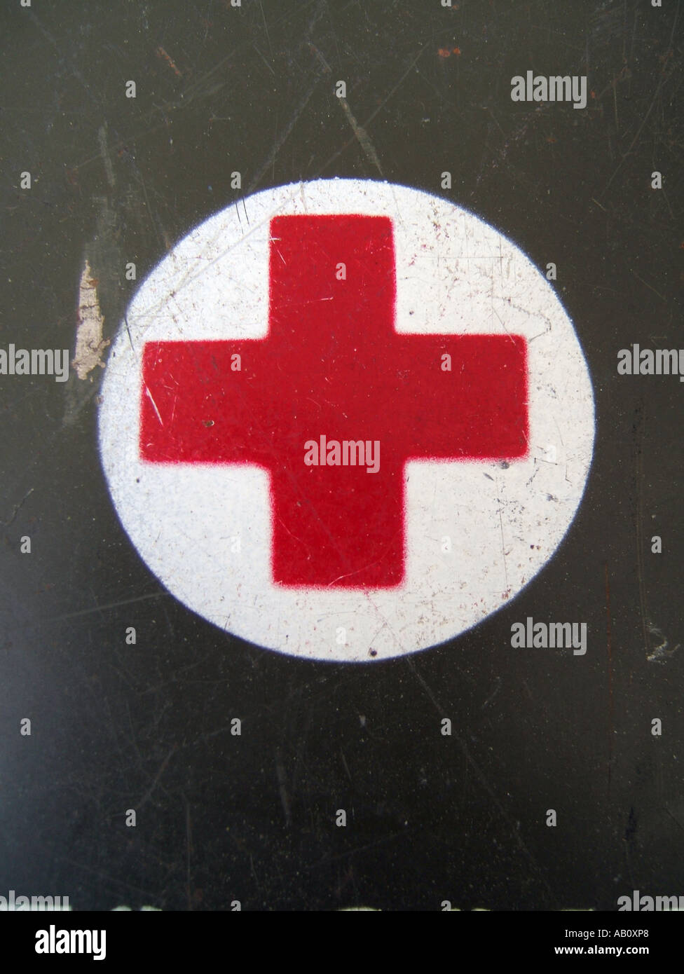 red cross medicine chest Stock Photo - Alamy