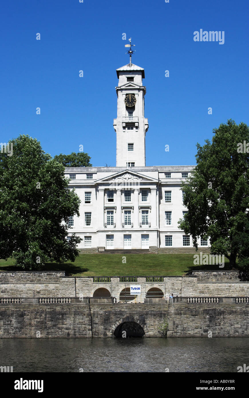 Nottingham University Building on bright sunny day Stock Photo - Alamy